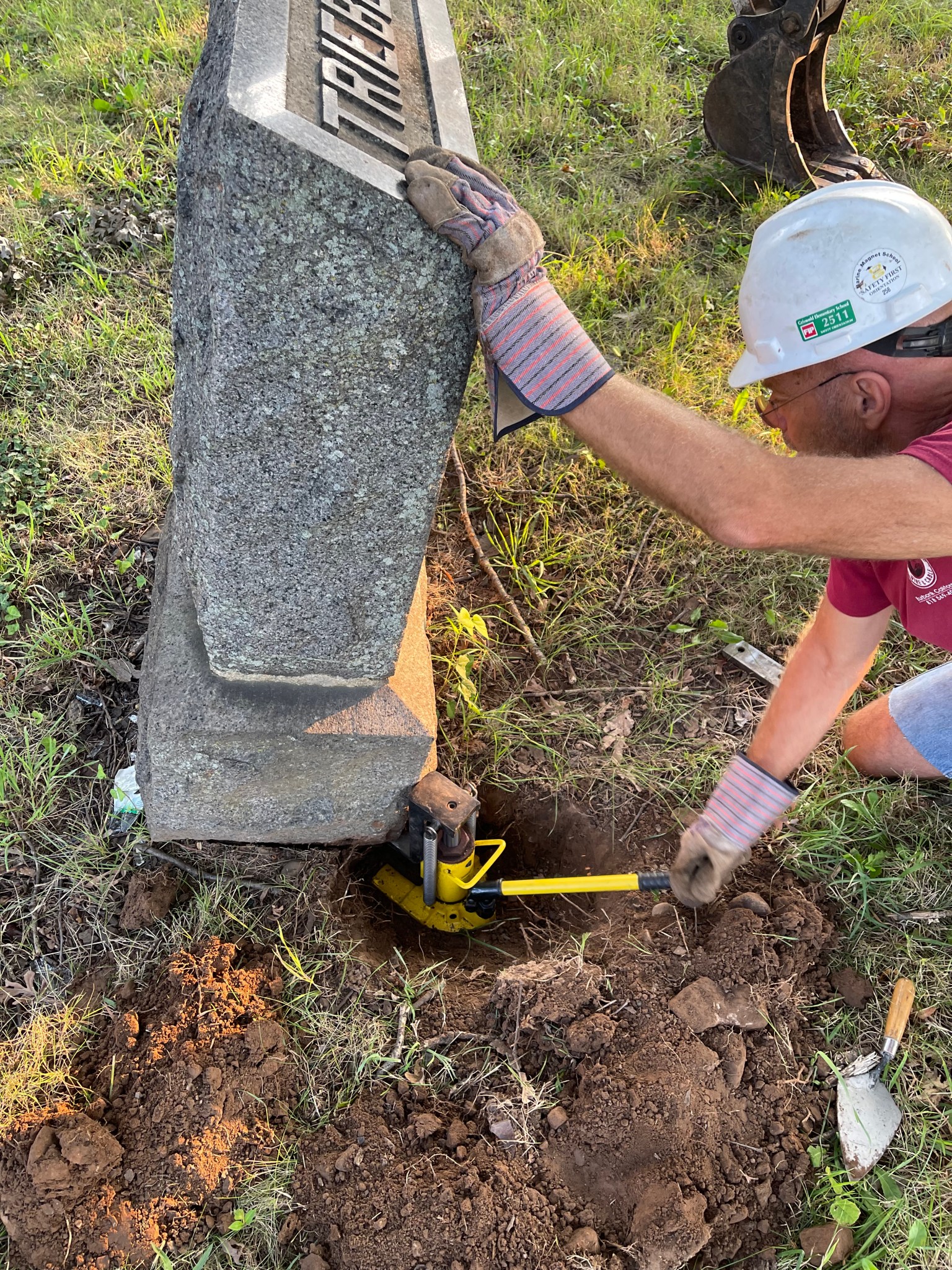 Section “HI” jacking a headstone – Woodland